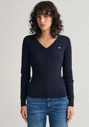 GANT Strickpullover STRETCH COTTON CABLE V-NECK mit Logostickerei auf der Brust