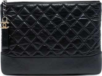 Chanel Clutches - Medium Aged Calfskin Gabrielle O Case Clutch - Gr. unisize - in Schwarz - f&uuml;r Damen