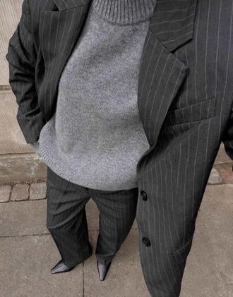 NA-KD Strickpullover aus Wolle in Dunkelgrau