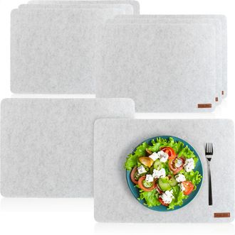 Com-Four 8X Platzset abwischbar aus Filz - 44 x 32 cm Platzmatte - hitzebeständiges Tischset für 8 Personen - extra Dicke, rutschfeste Platzdeckchen, Filzunter