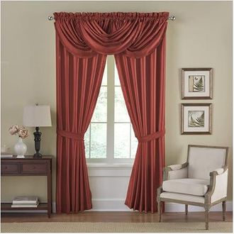 Elrene Home Fashions Versailles Vorhang aus Kunstseide, Verdunkelungsvorhang mit Stangentasche, 132 x 244 cm, Rot, 1 Vorhang