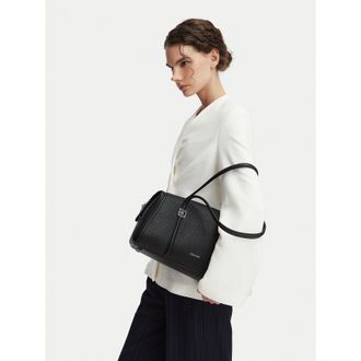 Calvin Klein Handtasche Calvin Klein Emblem Hw Pebble Doctor Shoulder LV04F3614G Schwarz