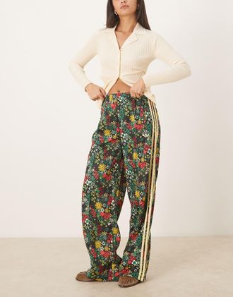 adidas Originals x Liberty London - Firebird - Pantalon de surv&ecirc;tement - Noir, vert et jaune