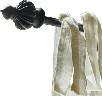 Loberon Gardinenstange Ervauville, Handgedrechselt & Geschnitzt, Ausziehbar, Romantisch-nostalgischer Touch, Vorhangstange, Teleskopstange, Stahl, Mangoholz, 