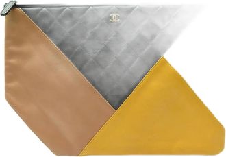 Chanel Clutches - CHANEL TASCHENBEUTEL O IPAD-H&Atilde;oeLLE AUS LAMMFELL CO - Gr. unisize - in Bunt - f&uuml;r Damen