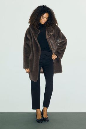 Gerard Darel Manteau mi-long en fausse fourrure &agrave; capuche - AMY - Cigare