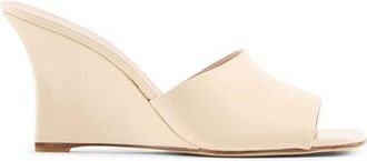 Stuart Weitzman Mules Vinnie Wedge 85 en cuir verni