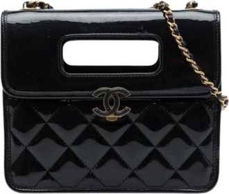 Chanel Sac bandouli&egrave;re matelass&eacute; en cuir verni Pre-owned - Femme - Pre-owned - Noir - Taille: ONE Size