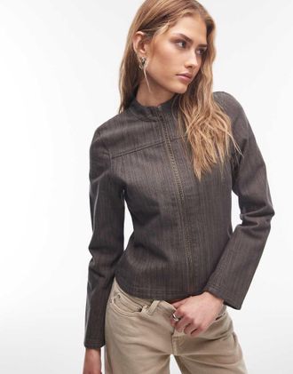 Weekday Figurbetonte Jacke in gestreiftem Grau mit Rei&szlig;verschluss