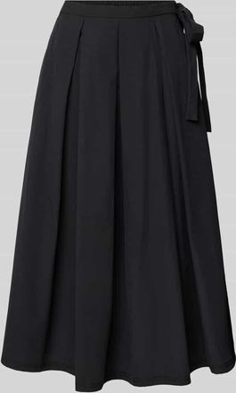 Max Mara Midirock mit Kellerfalten Modell FOLK