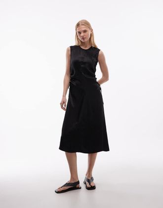 Arket Robe longue fonctionnelle en satin cintr&eacute;e &agrave; la taille - Noir