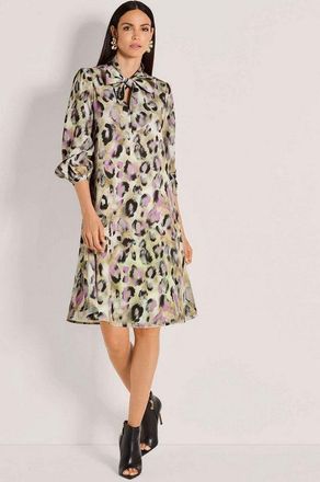 Madeleine Midikleid Flie&szlig;endes Design mit Animal-Print V-Ausschnitt mit Schluppe, knielang, Langarm