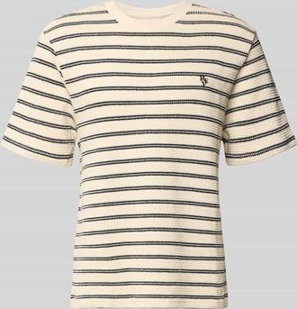 Review Strukturiertes T-Shirt mit Logostickerei