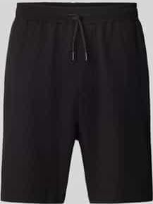Review Shorts mit Strukturmuster