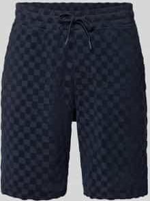 Lindbergh Regular Fit Shorts mit Label-Patch