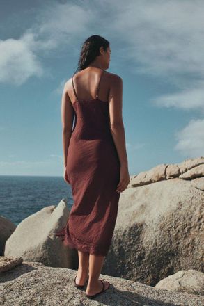 Next Midikleid Asymmetrisches Midikleid mit Spitzenbesatz (1-tlg)