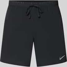 Nike Regular Fit Sportshorts mit Dri-FIT-Technologie Modell STRIDE