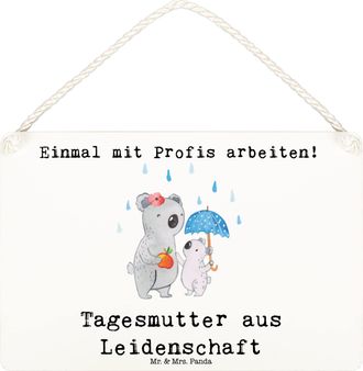 Mr. & Mrs. Panda Schild Tagesmutter Leidenschaft DIN A6 - Geschenk, holzbild, Türschild, Wandschild, Holzschild, Küchenschild