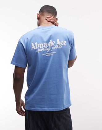 Alma de Ace Alma de Ace - Sporting Goods - T-Shirt in Blau mit Logoprint auf dem R&uuml;cken
