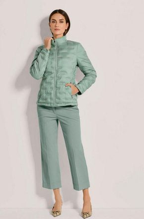 Madeleine Steppjacke Sportliche Jacke aus Sommer-Stepp Allover-Design und kleiner Stehkragen als Blickfang