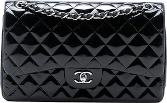 Chanel Hobo Bags - Jumbo Classic Patent Double Flap - Gr. unisize - in Schwarz - f&uuml;r Damen