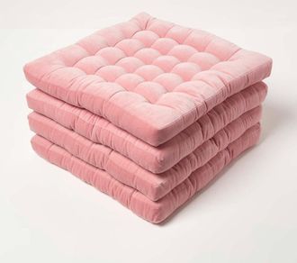 Homescapes 4er-Set Samt Stuhlkissen 40x40 cm rosa, Sitzauflagen mit Bändern, Bequeme Sitzkissen für Stühle aus Baumwollsamt