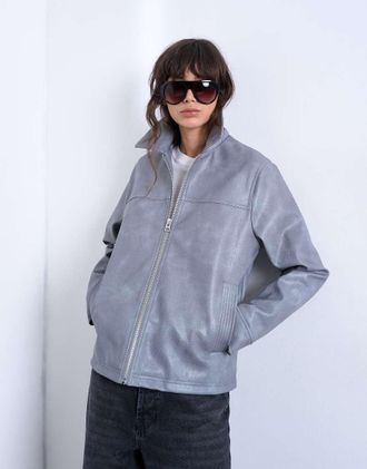 Topshop Jacke aus Kunstleder mit Rei&szlig;verschluss vorne in verwaschenem Grau