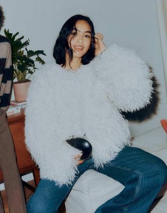 Abercrombie & Fitch Veste courte sans col en fausse fourrure - Cr&egrave;me-Neutre