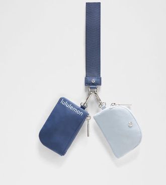 lululemon Armband mit zwei Beuteln in Brilliant Blue/Starch Blue