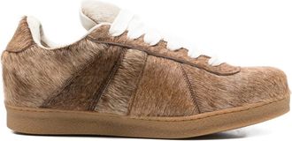 EGONlab. baskets en cuir à logo embossé - Tons neutres