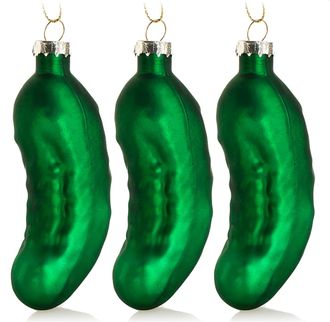 Com-Four 3X Glas Christbaumschmuck 10 cm - Gro&szlig;e Weihnachtsgurke aus echtem Glas - Weihnachtsbaum Anh&auml;nger in gr&uuml;n f&uuml;r die Weihnachtsdekoration - Christbaumgur