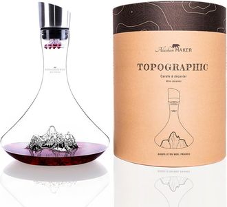 Alaskan Maker Weindekanter 1,8 l - Hochwertiges, mundgeblasenes Kristallglas mit Bergrelief | 3-in-1-Stopfen (Filter, Bel&uuml;fter und Ausgie&szlig;er) (Aiguille du Midi)
