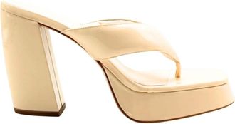Gia Borghini Femme, Chaussures, Beige, Taille: 39 1/2 EU Sandales &agrave; plateforme et entre-doigt en cuir verni