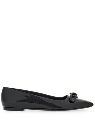 Ferragamo ballerines en cuir &agrave; d&eacute;tail de noeud - Noir