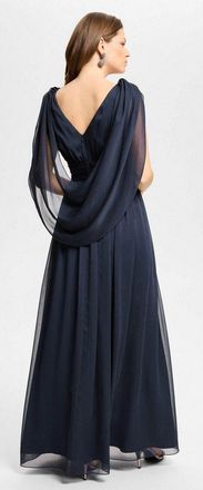 Swing Abendkleid - Abendkleid aus Crinkle Chiffon mit Schal-Cape Taillierter Schnitt mit flie&szlig;endem Rockteil