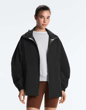 Oysho Veste ultra-l&eacute;g&egrave;re et pliable en tissu imperm&eacute;able 10k - Noir