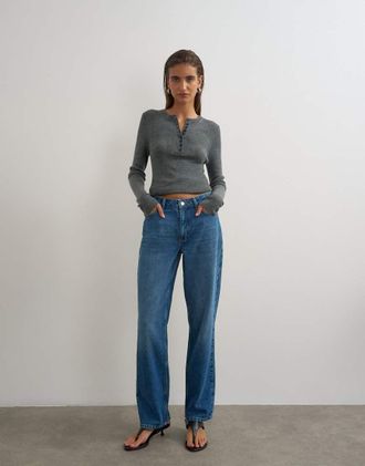 Topshop Vintage Straight-Jeans mit mittlerer Leibh&ouml;he in Mittelblau