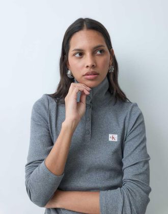 Calvin Klein Jeans Woven Label Langarm-Henleytop mit Rollkragen in Grau