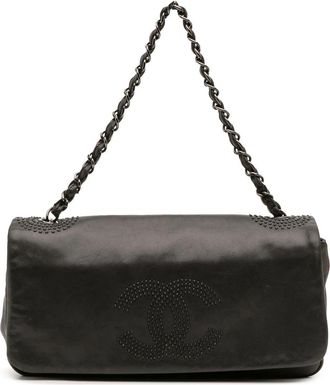 Chanel Hobo Bags - CC Studded Lambskin East West Flap - Gr. unisize - in Schwarz - für Damen