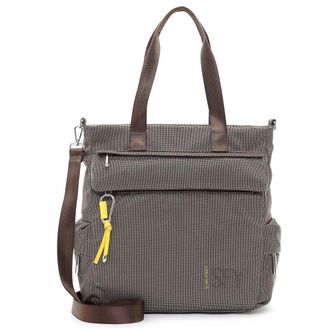 Suri Frey Shopper Sports Marry