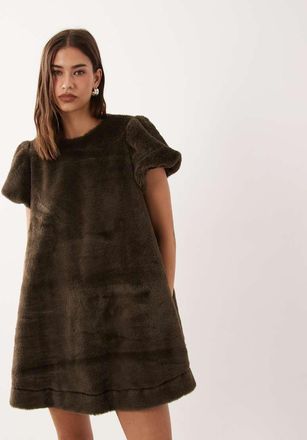 Asos Robe courte en fausse fourrure avec manches bouffantes et col ras de cou - Chocolat-Marron