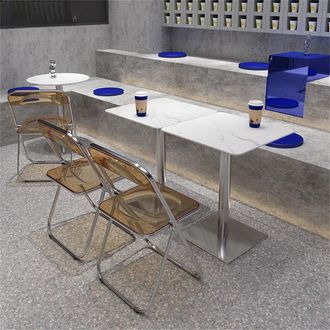 Generic Gastronomietisch, Industrieller Caf&eacute;-Esstisch: Tischplatte aus Edelstahl mit metallisch-kreidefarbener Oberfl&auml;che und Edelstahlgestell f&uuml;r Restaurants