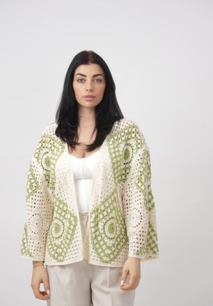 Elara Strickjacke