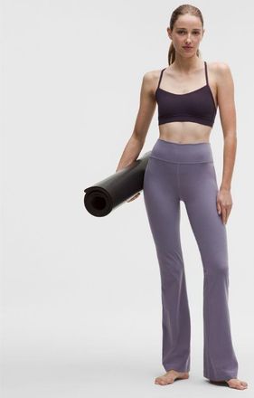 lululemon Groove Hose mit ausgestelltem Bein und hohem Bund aus Nulu Kurz f&uuml;r Frauen - Gr&ouml;&szlig;e 10 in Grape Mist