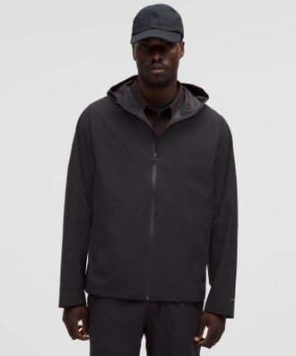 lululemon Wasserdichte Jacke aus stretchigem Glyde f&uuml;r M&auml;nner - Gr&ouml;&szlig;e 2XL in Black