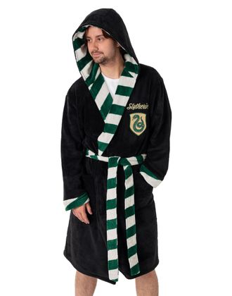 Harry Potter Slytherin Unisex-Bademantel mit Kapuze, schwarz | Kuschelige Fleece-Loungewear für Zuhause und zum Entspannen | Langarm-Knopfverschluss | Film-Merchan