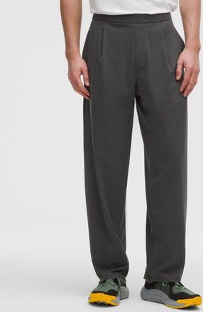 lululemon Pantalon Daydrift &agrave; pinces coupe d&eacute;contract&eacute;e Standard pour Hommes - Gris - Taille S