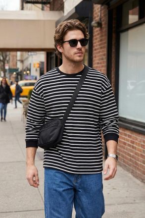 Trendyol MAN Herren Schwarz Gestreift Lang Oversize Sweatshirts