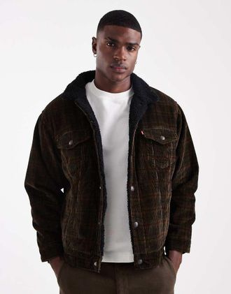 Levi's Locker geschnittene Truckerjacke aus Cord in Braun mit Sherpa-Kragen-Brown