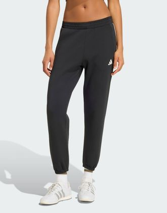 adidas Stadium kleine Logo-Hose in Schwarz